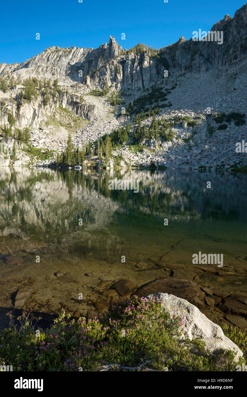 Mountain lake in Oregon's Wallowa Mountains Stock Photo - Alamy