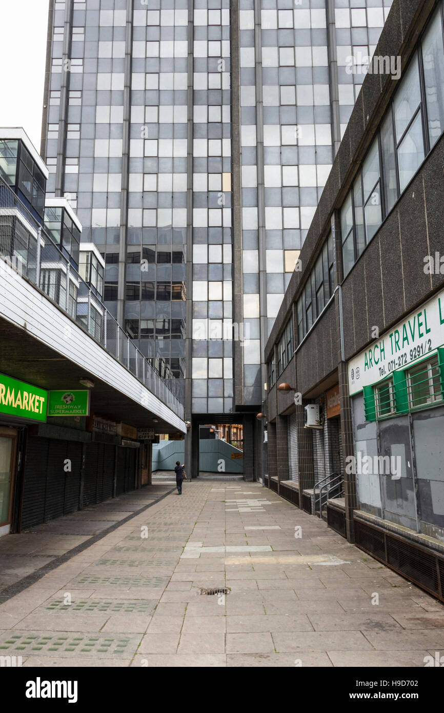 One point perspective buildings hi-res stock photography and images - Alamy