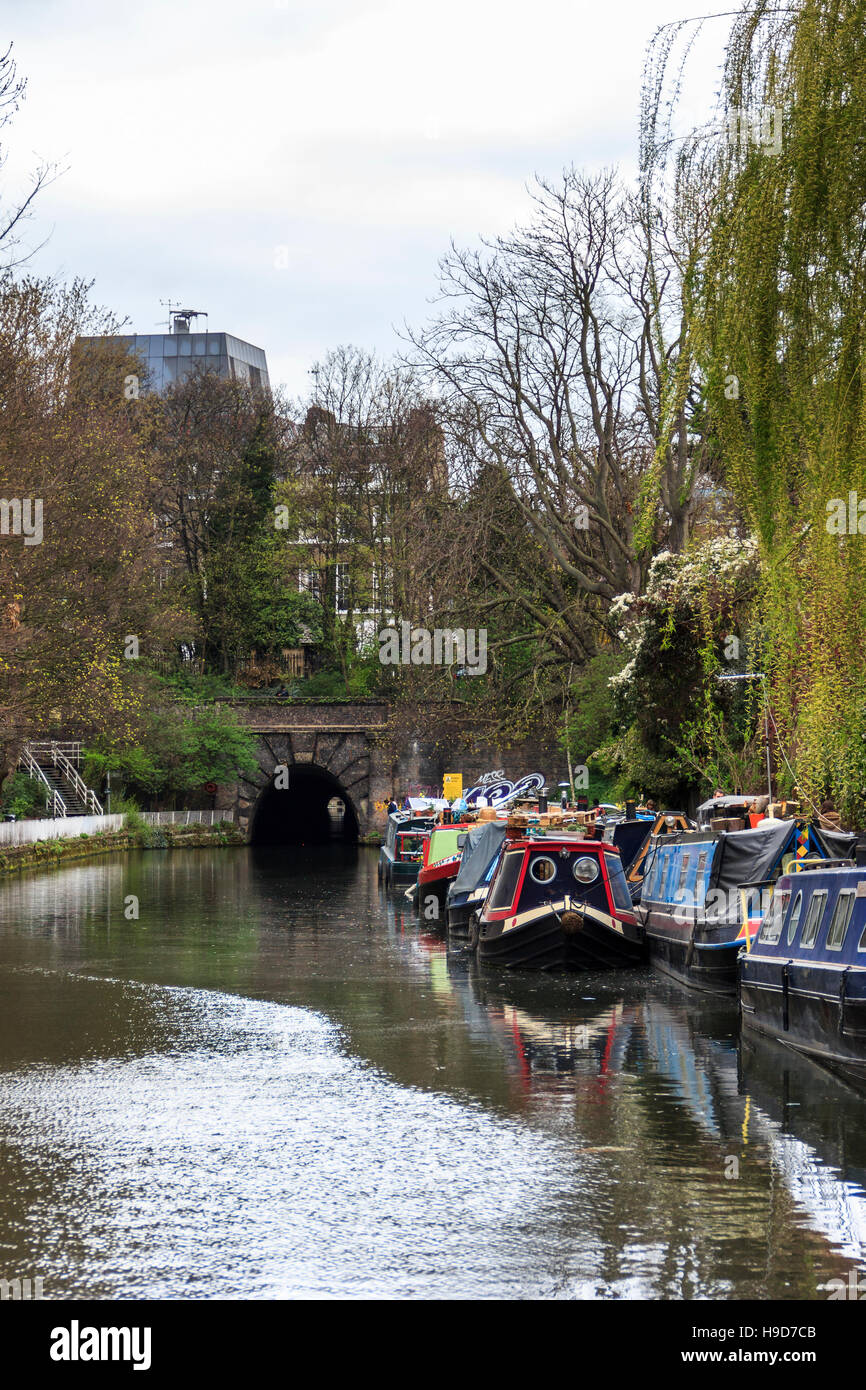 Islington canal tunnel, Regent's Canal, Islington, London, UK Stock Photo - Alamy
