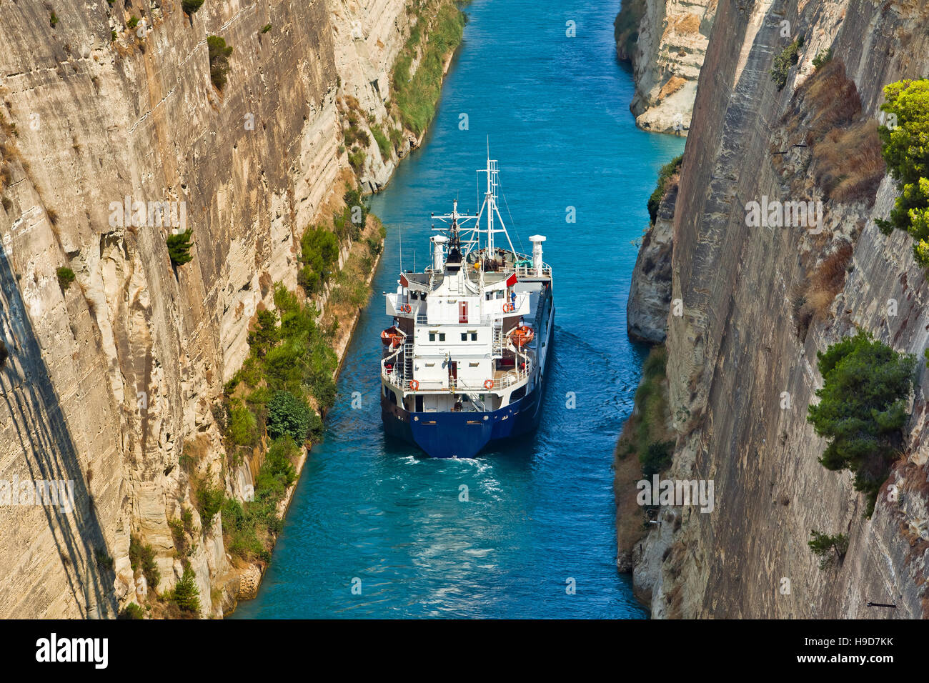 Ship cross The Corinth Canal Stock Photo - Alamy