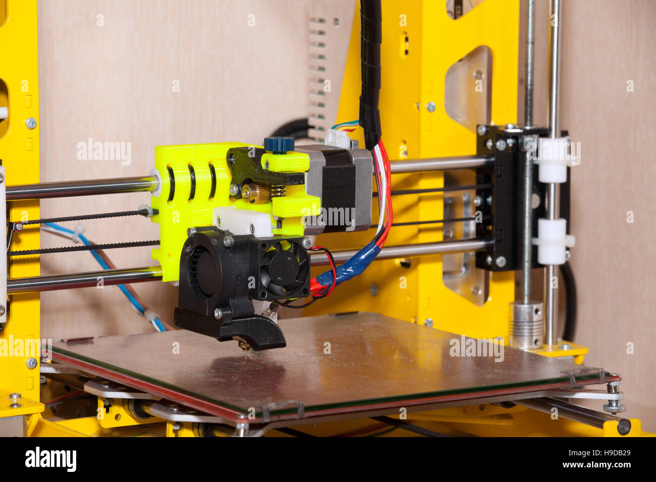 3d printer printing Stock Photo - Alamy