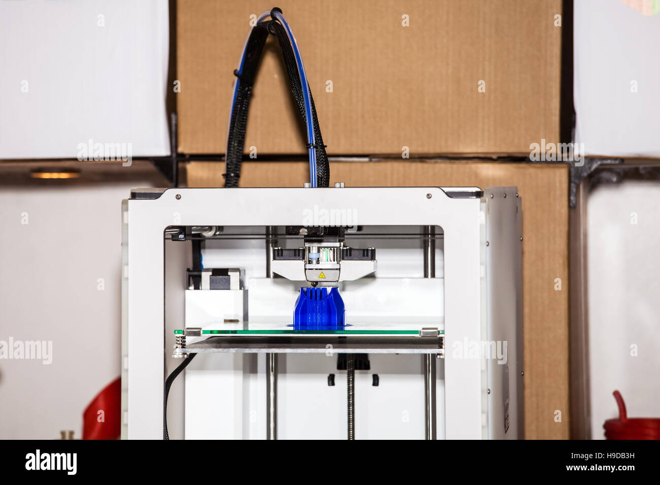 3d printer printing Stock Photo - Alamy