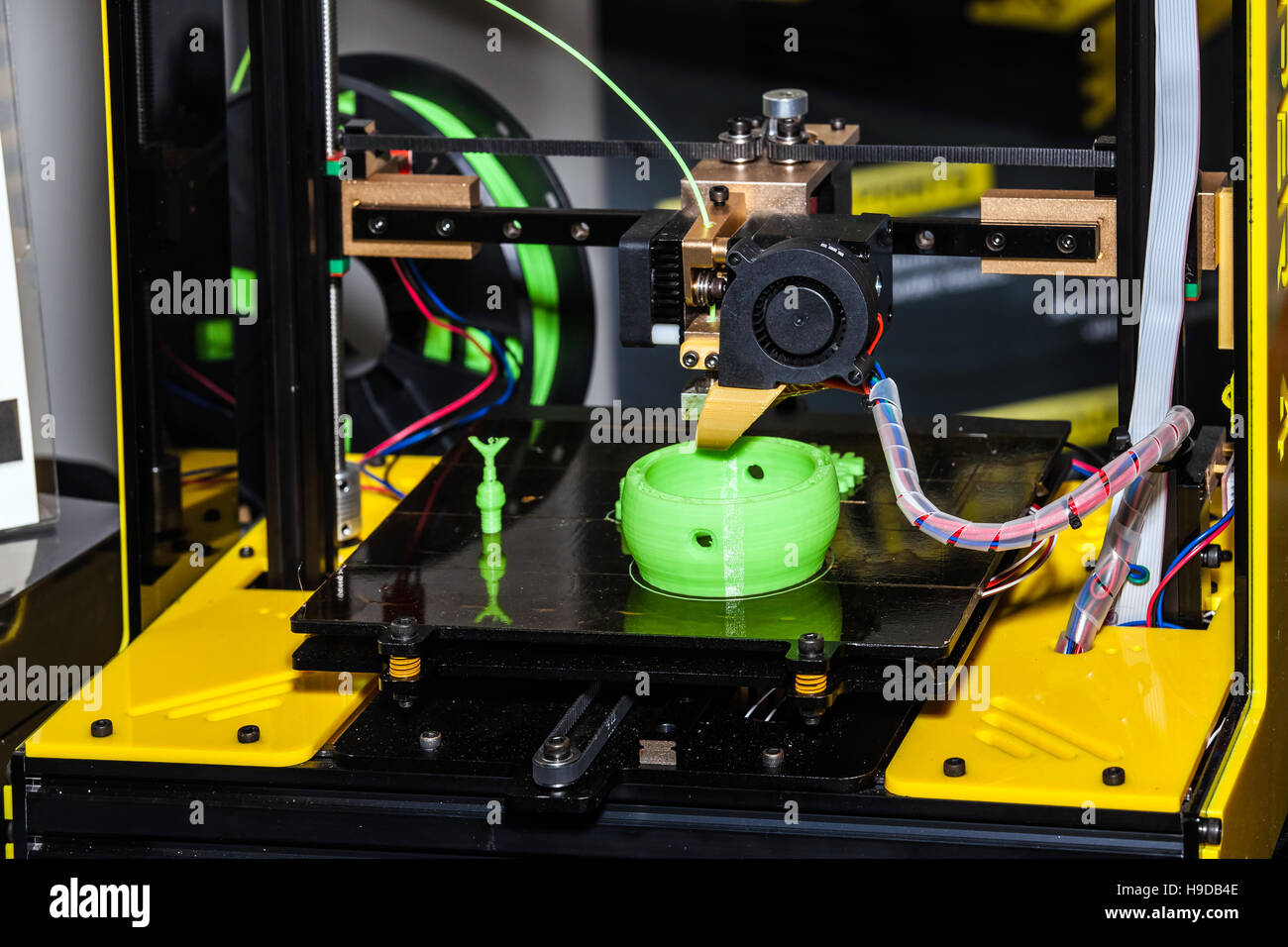 3d printer printing Stock Photo - Alamy