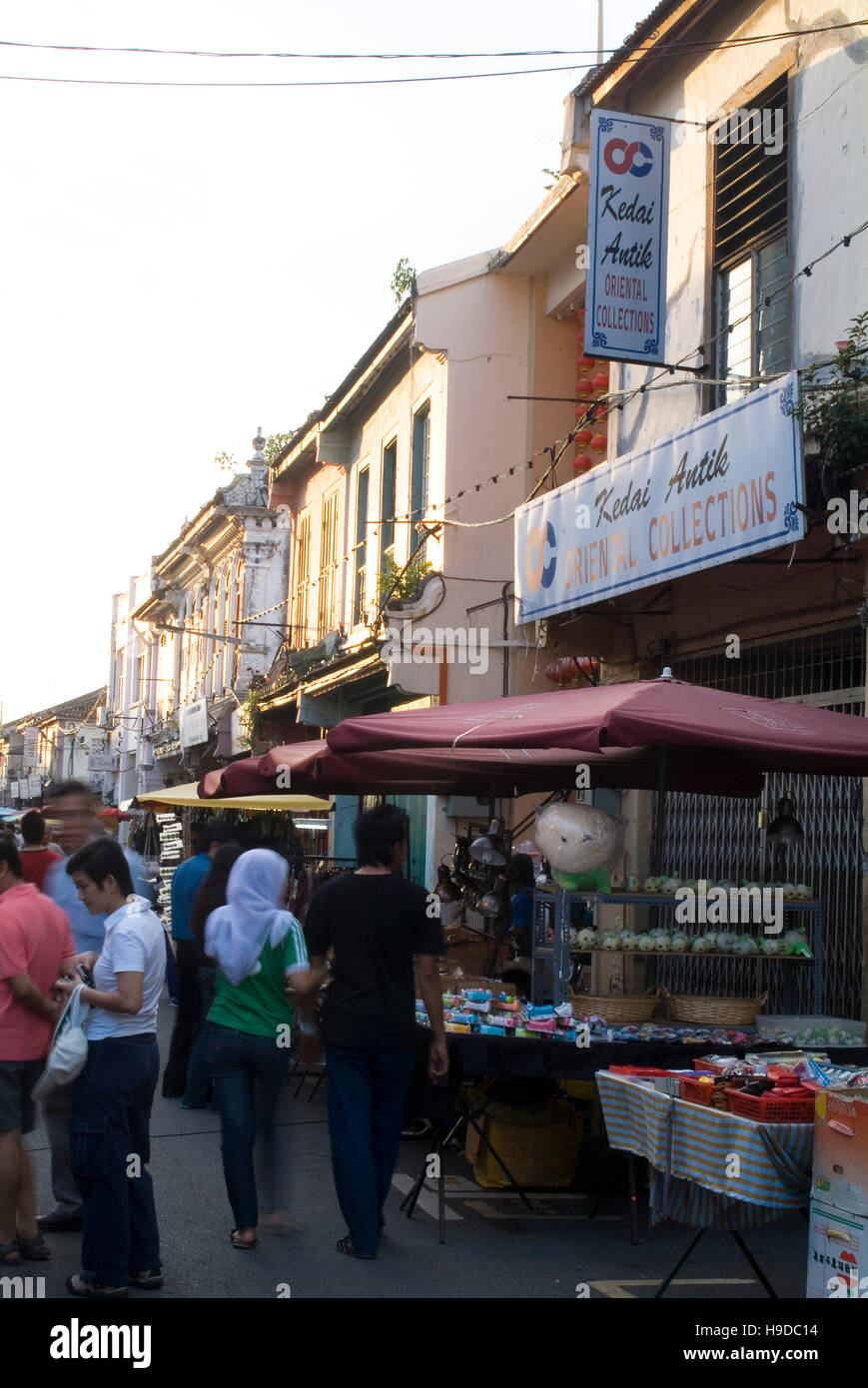 The Jonker Street Market in the heritage town of Malacca, Malaysia ...