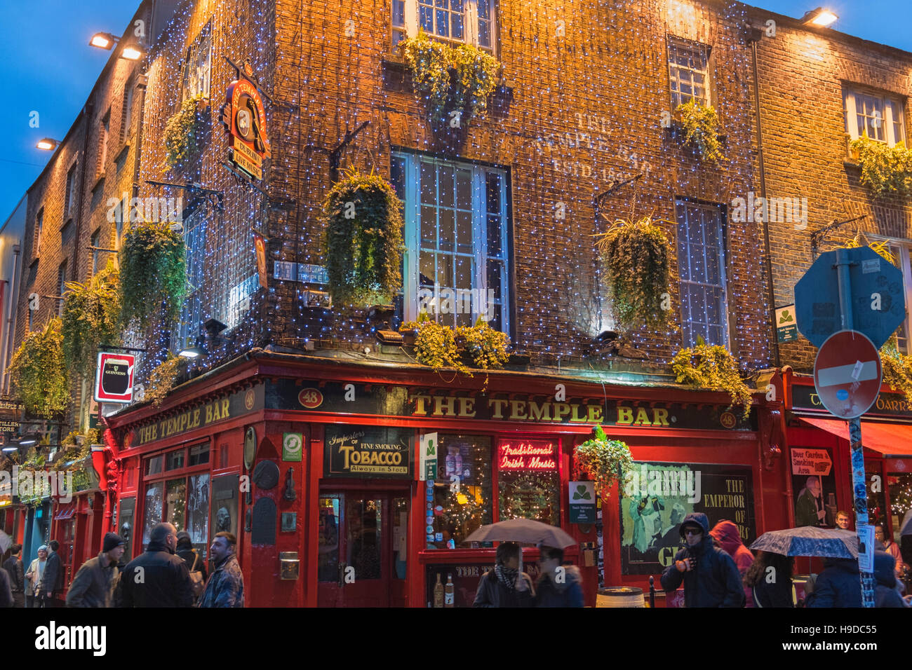 The Temple Bar pub Dublin Ireland Stock Photo - Alamy