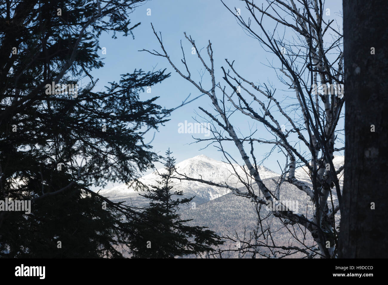 Hiking on Imp Trail during the winter months in the scenic landscape of ...