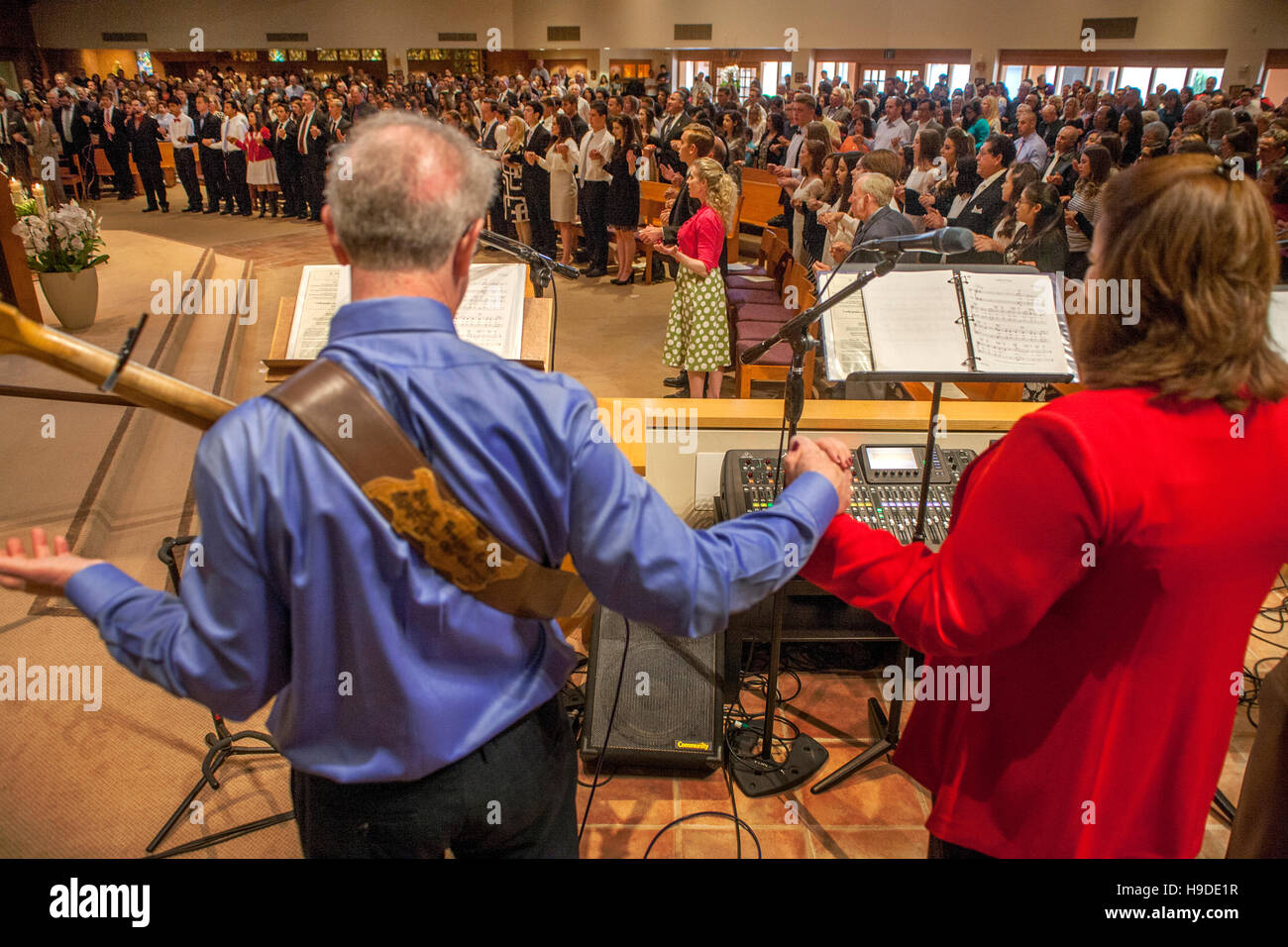 Catholic choir boys girls hi-res stock photography and images - Alamy