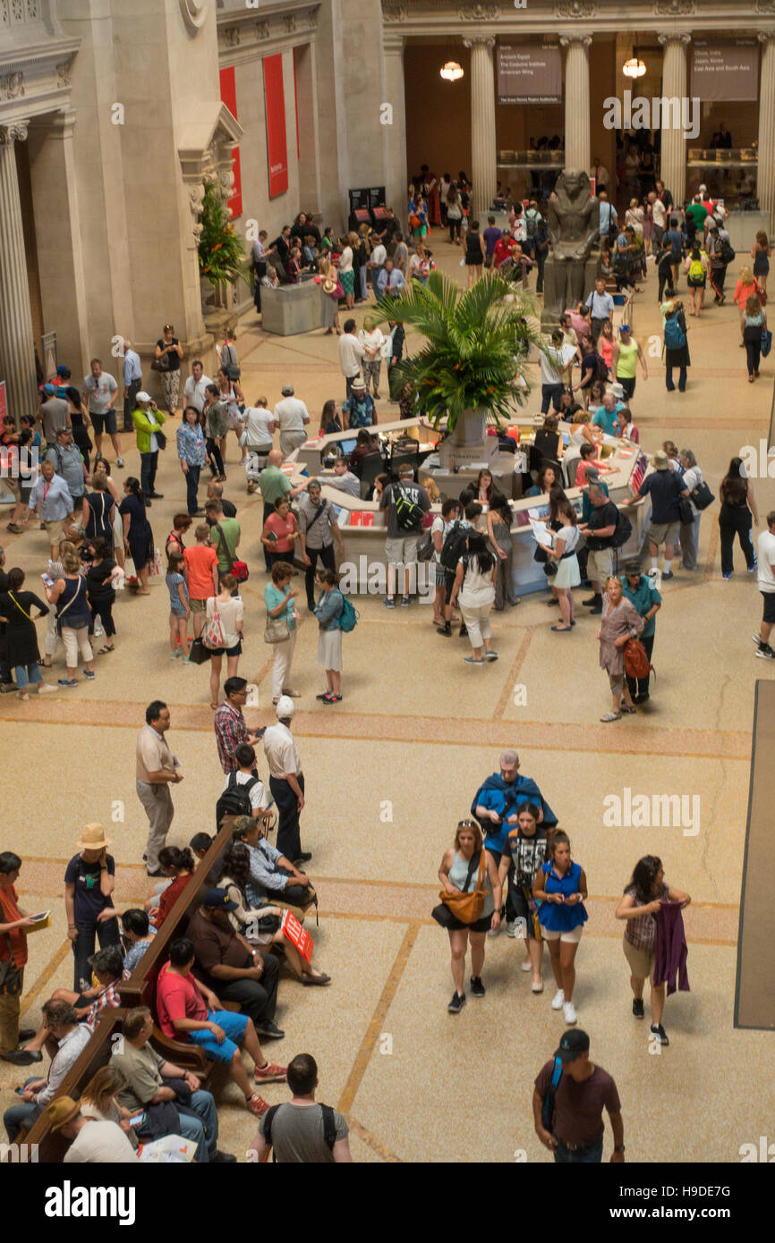 Entrance lobby metropolitan museum art hi-res stock photography and ...