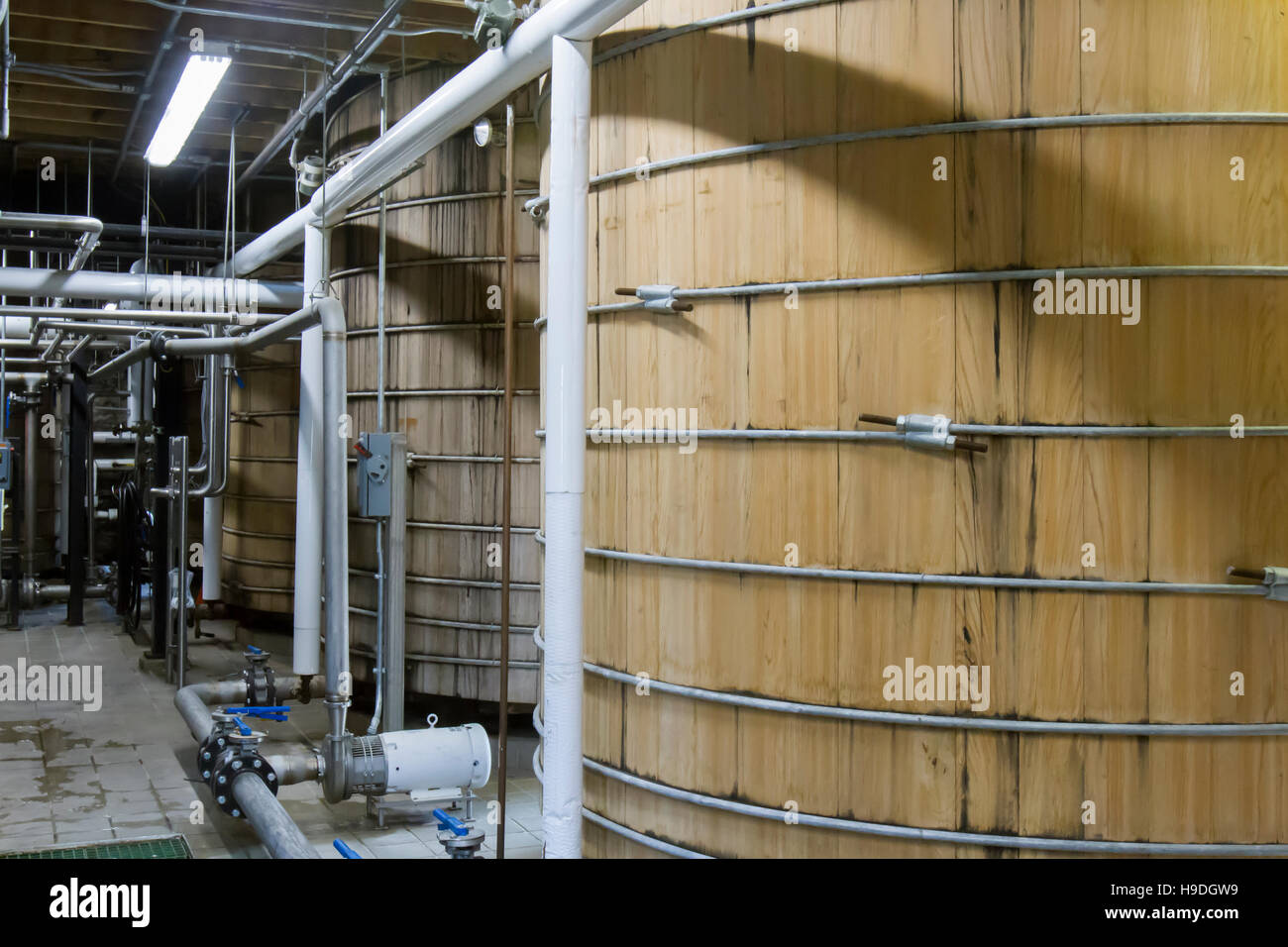 Oak fermenting tanks inside bourbon distillery Stock Photo - Alamy