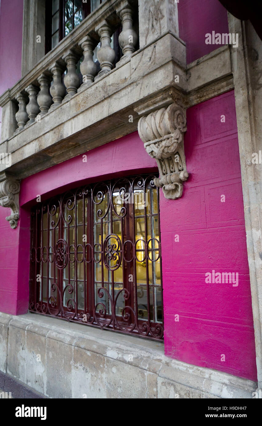 Historic building on Calle Colima in the Roma neighborhood in Mexico ...
