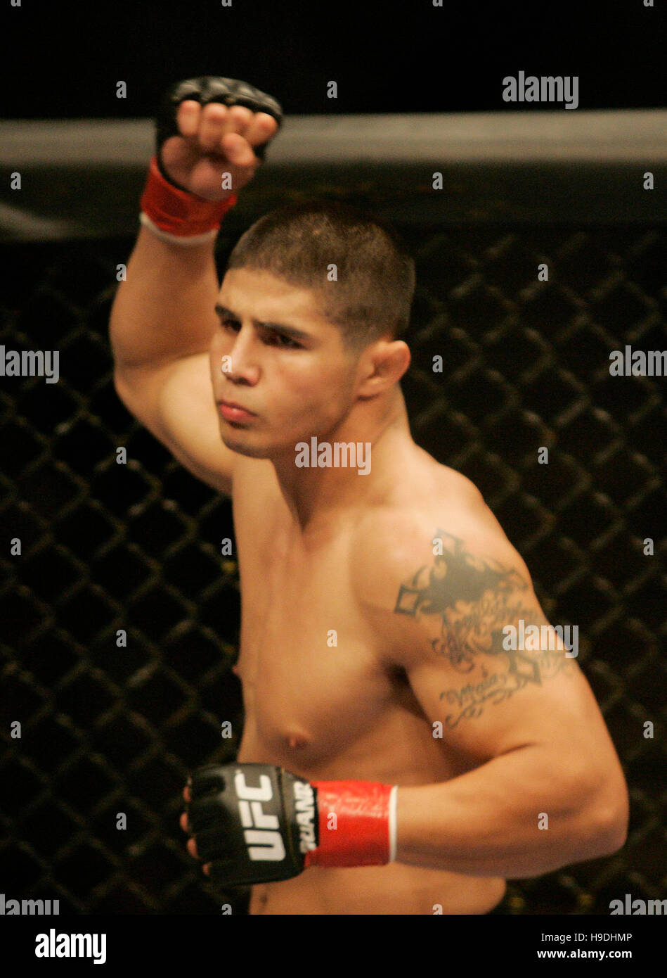Joe Stevenson before his fight with Dokonjonosuke Mishima of Japan ...