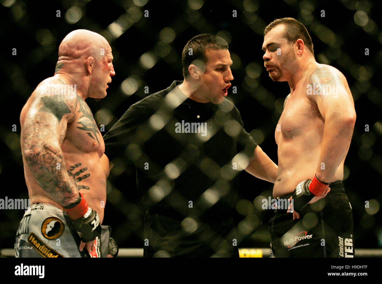 Tim Sylvia, right, fights Jeff Monson during the Ultimate Fighting ...