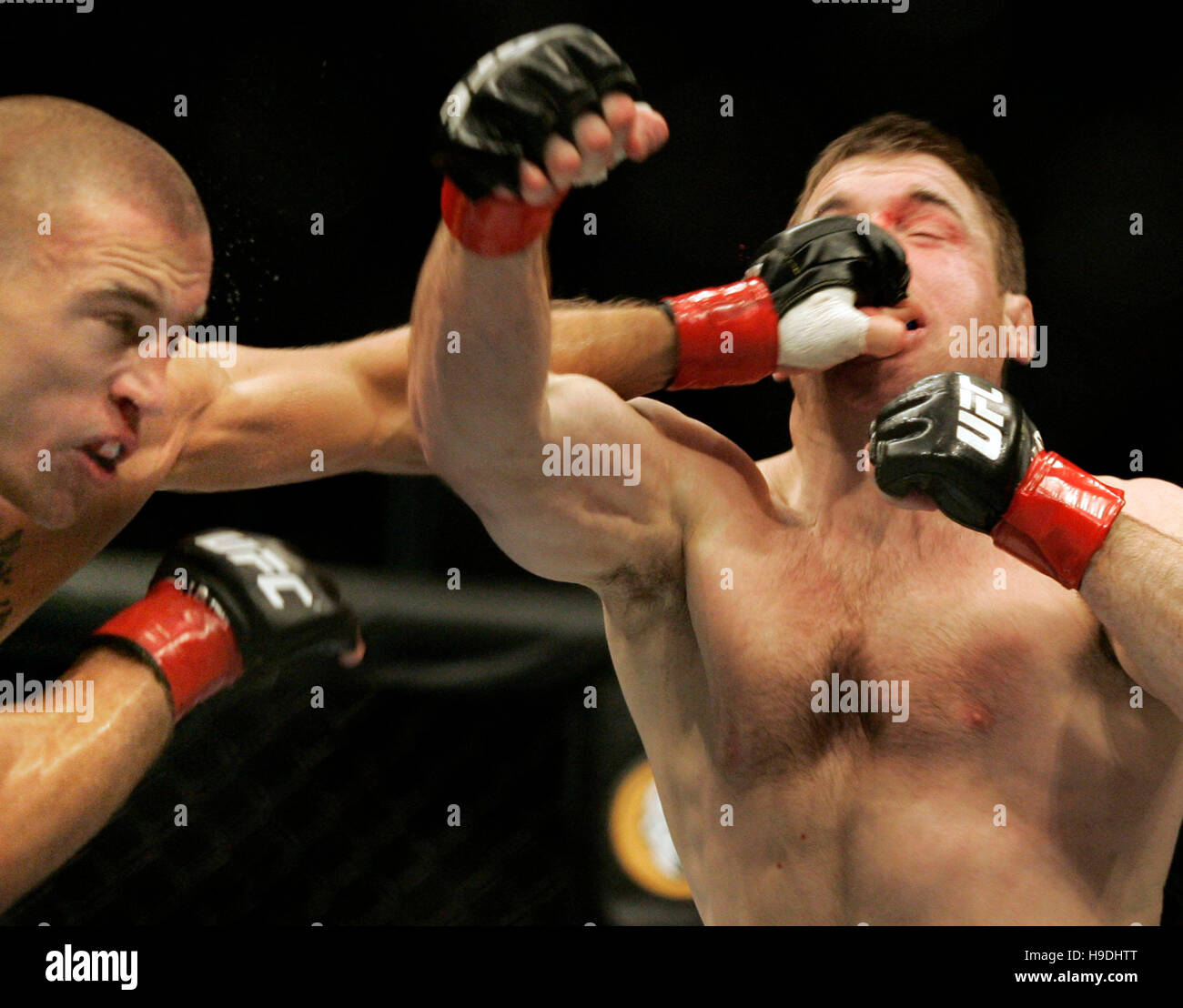 Georges st pierre left punches hi-res stock photography and images - Alamy