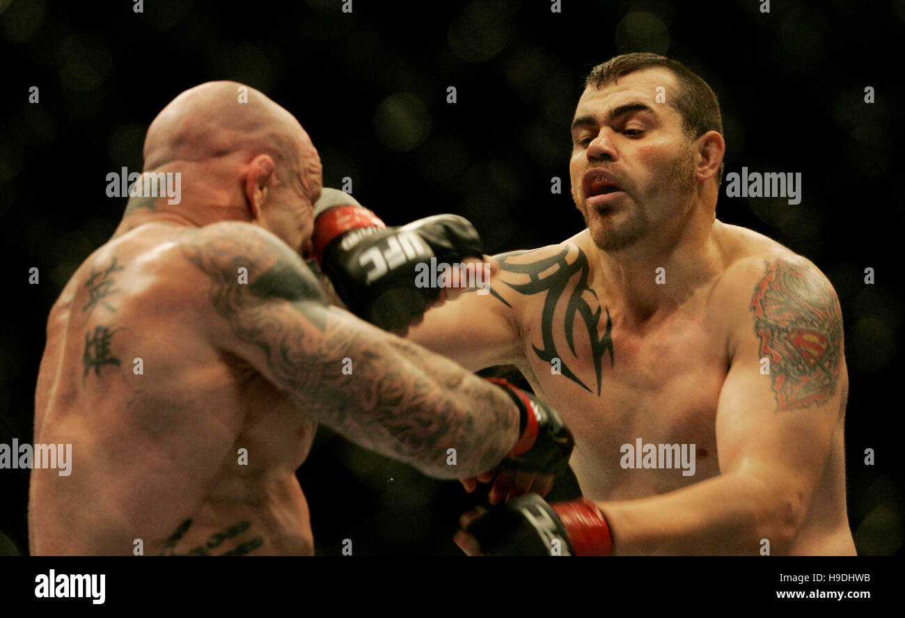 Tim Sylvia, right, fights Jeff Monson during the Ultimate Fighting ...