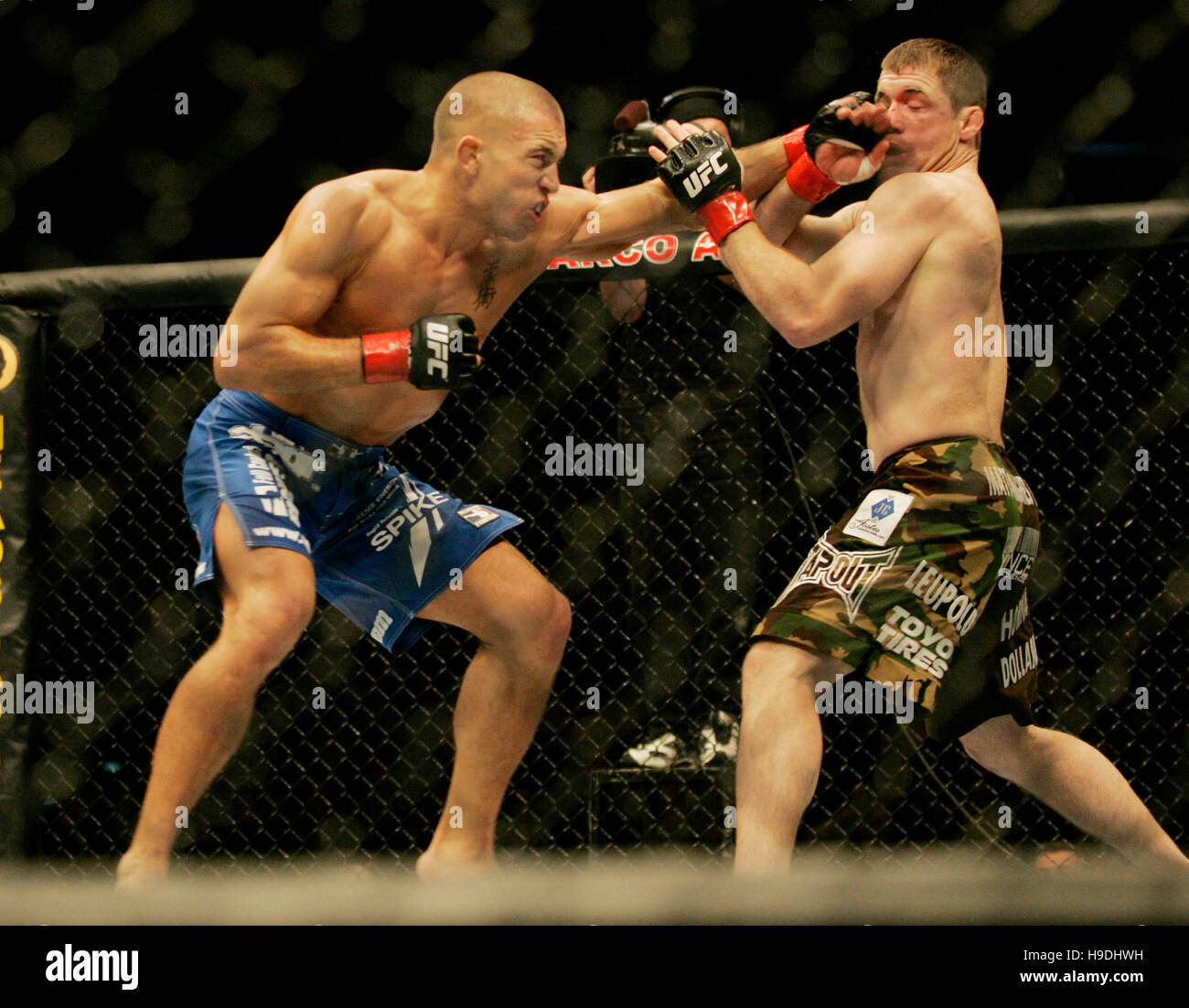 Georges st pierre left punches hi-res stock photography and images - Alamy