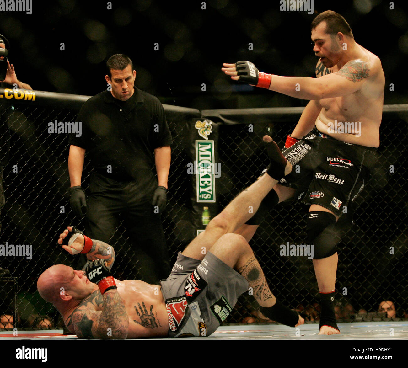 Tim Sylvia, right, fights Jeff Monson during the Ultimate Fighting ...