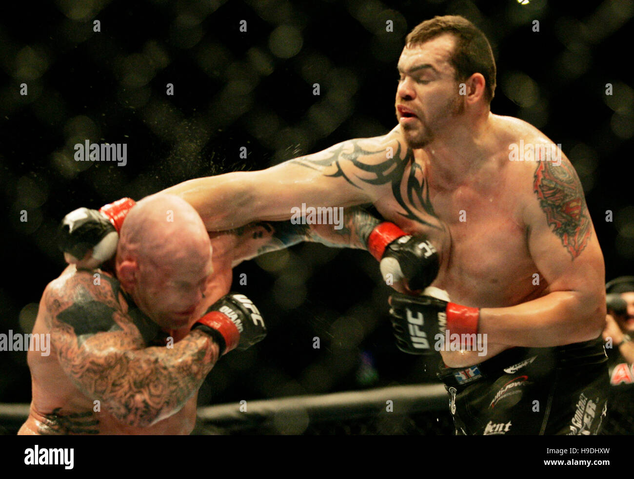 Tim Sylvia, right, fights Jeff Monson during the Ultimate Fighting ...