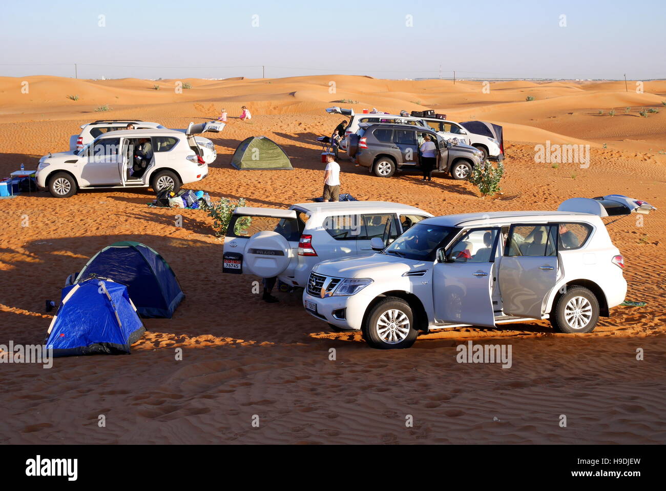 Toyota land cruiser desert hi-res stock photography and images - Alamy