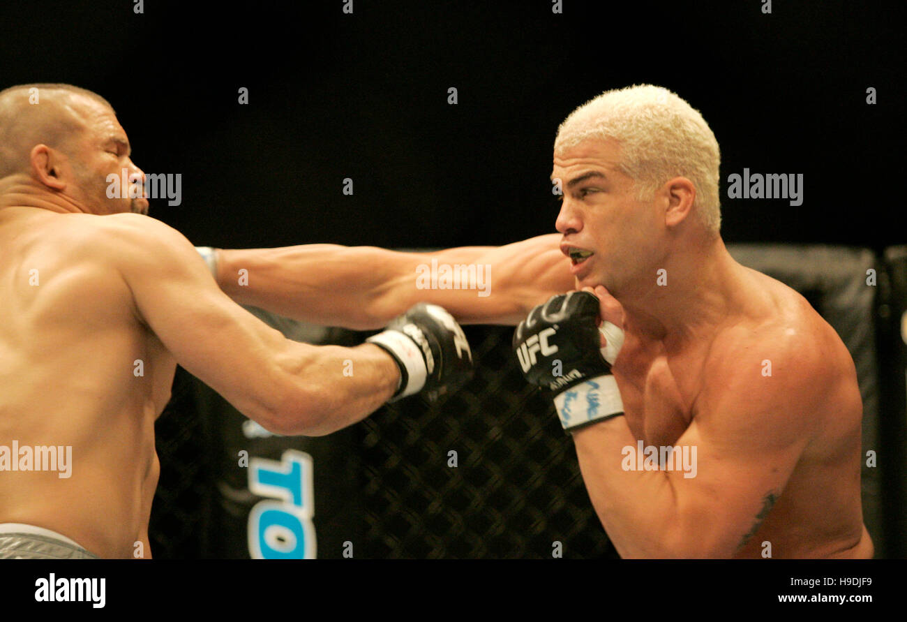 Tito Ortiz, right, fights Chuck Liddell at the Ultimate Fighting ...