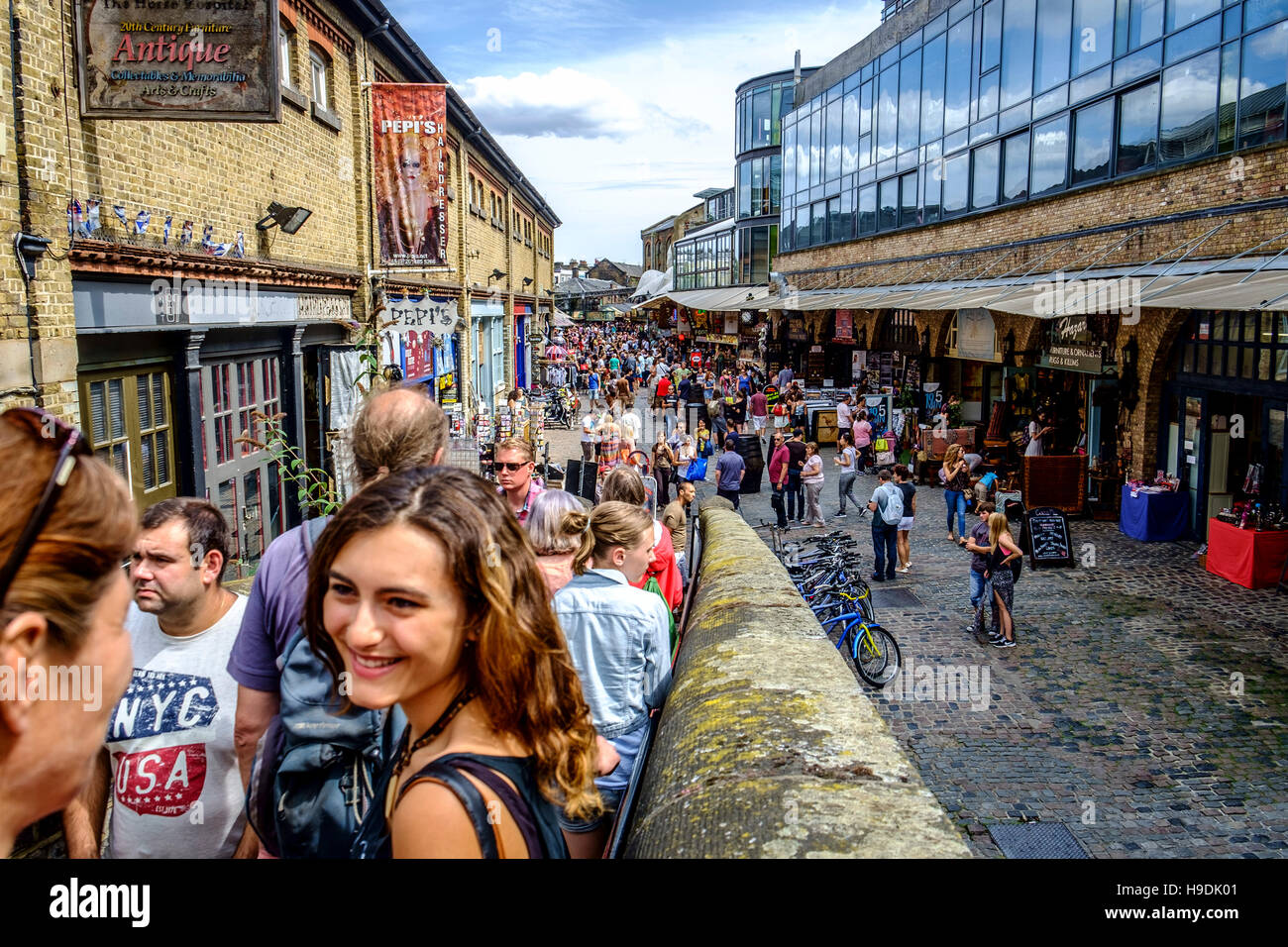Sunday in camden hi-res stock photography and images - Alamy