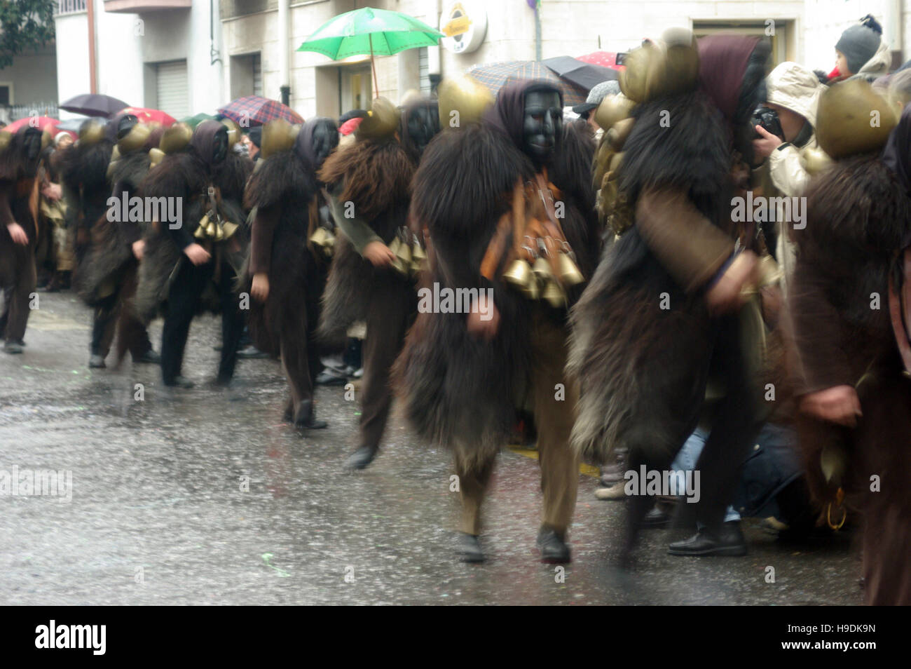 Mamoiada, Sardinia. Mammuthones sardinian traditional carnival Stock ...