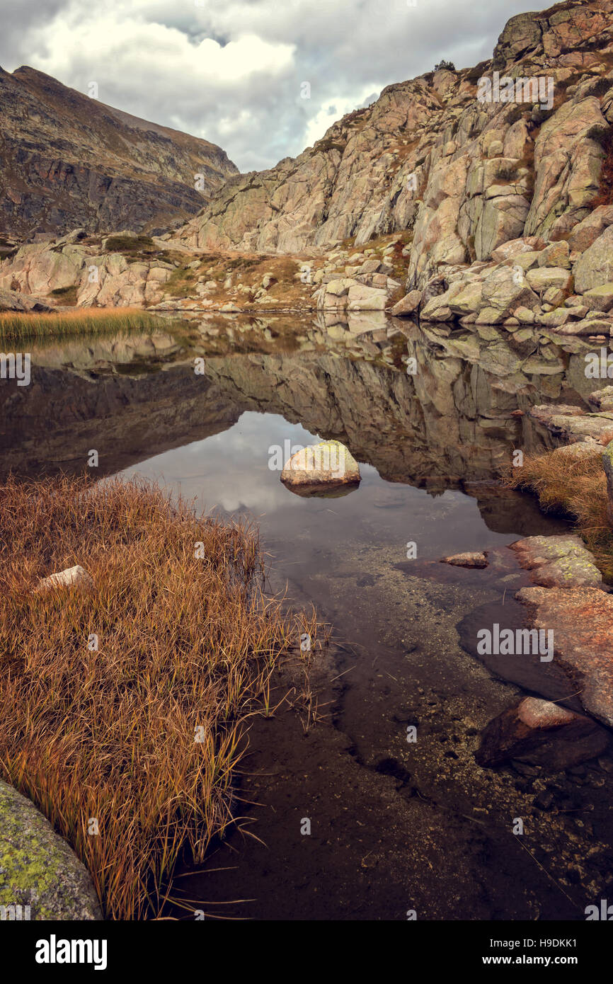 Pyrenees lake hi-res stock photography and images - Alamy