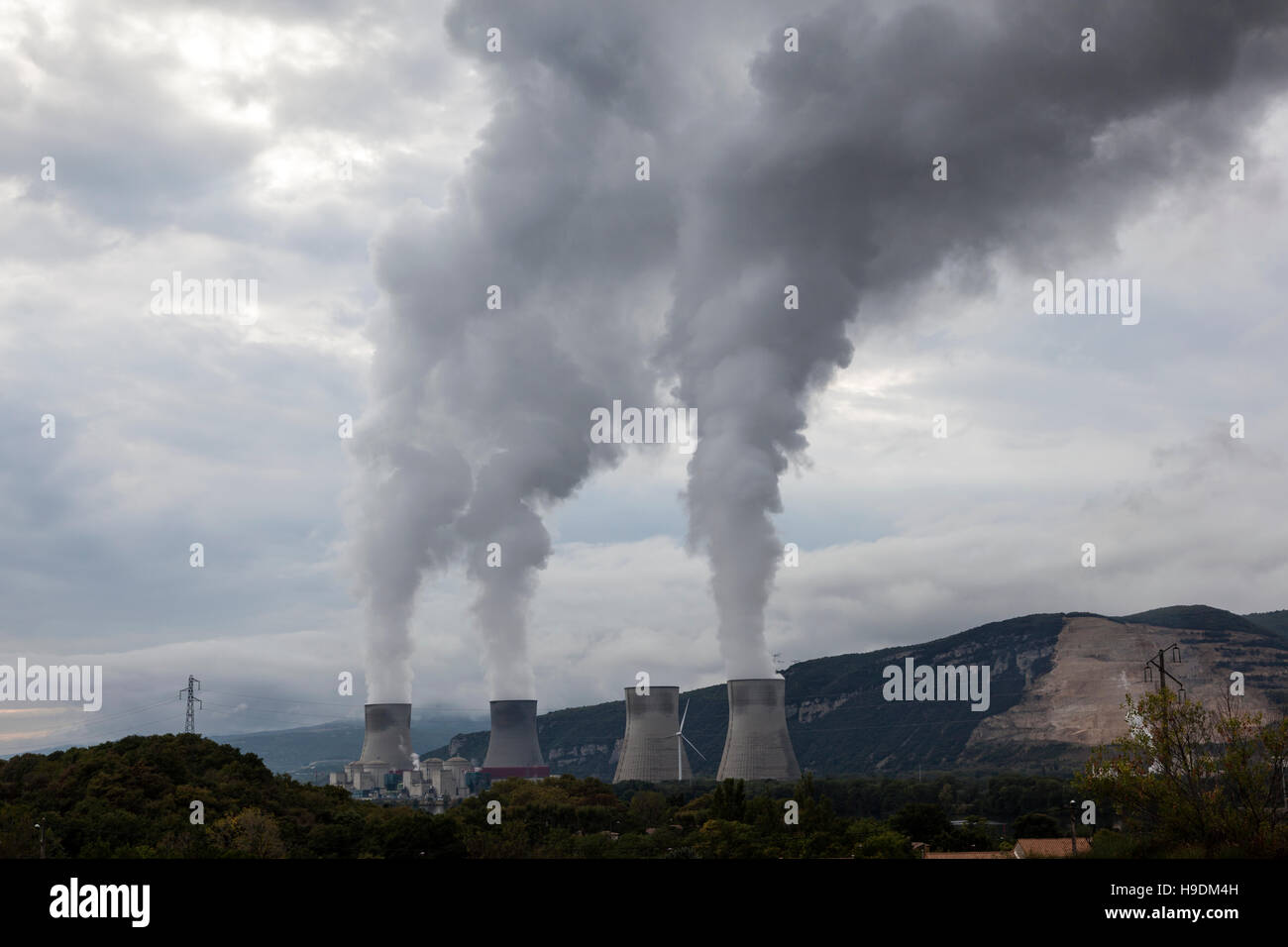 Cooling towers of nuclear power station in france Stock Photo - Alamy