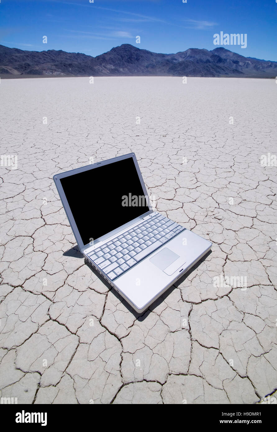 Mobile computer desert hi-res stock photography and images - Alamy