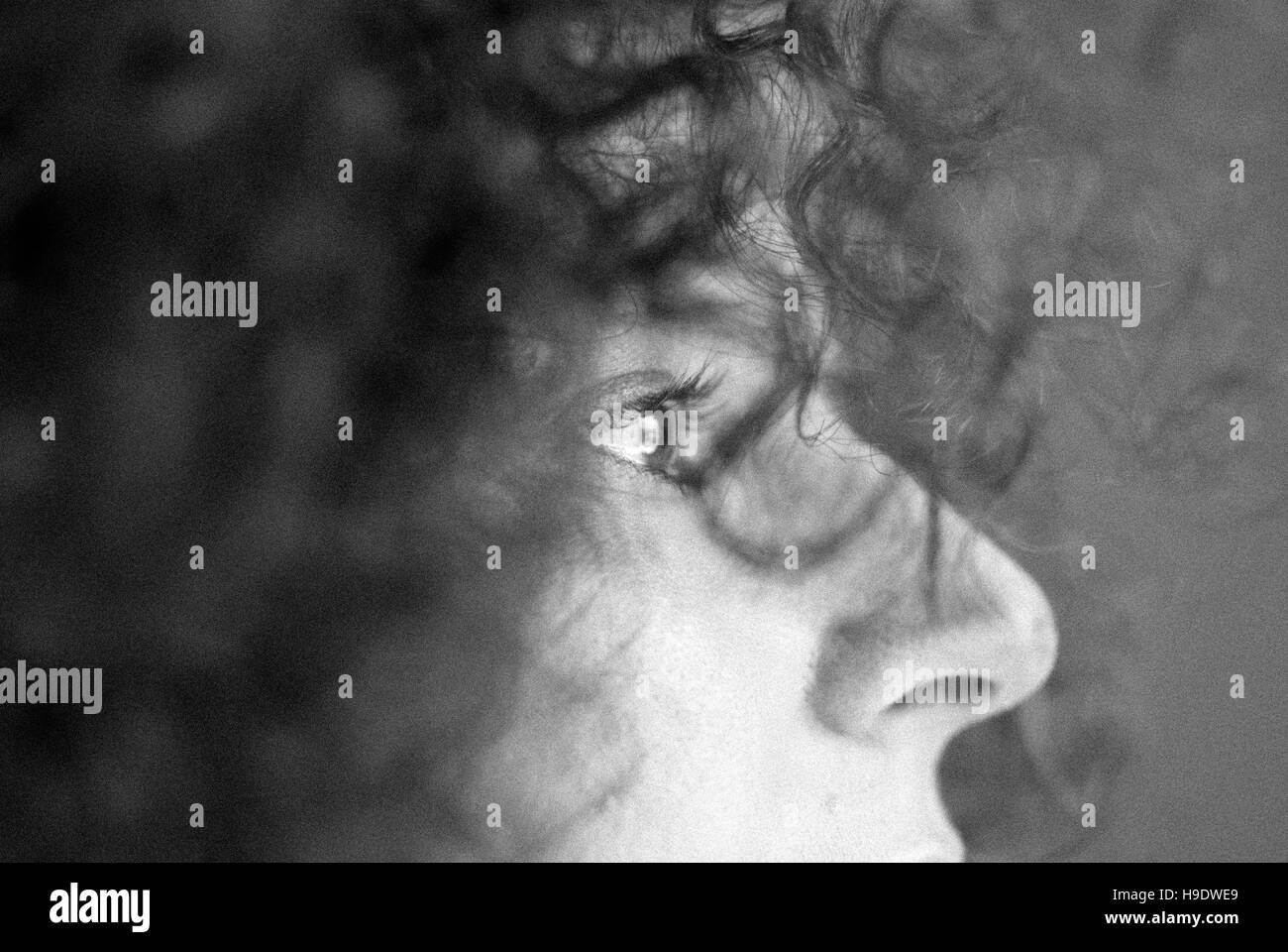 Look eye hi-res stock photography and images - Alamy