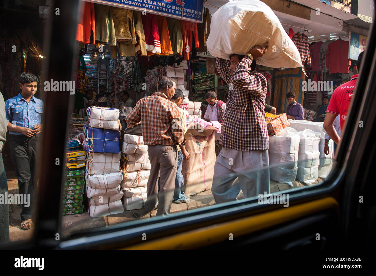 Central Kolkata Street High Resolution Stock Photography and Images - Alamy