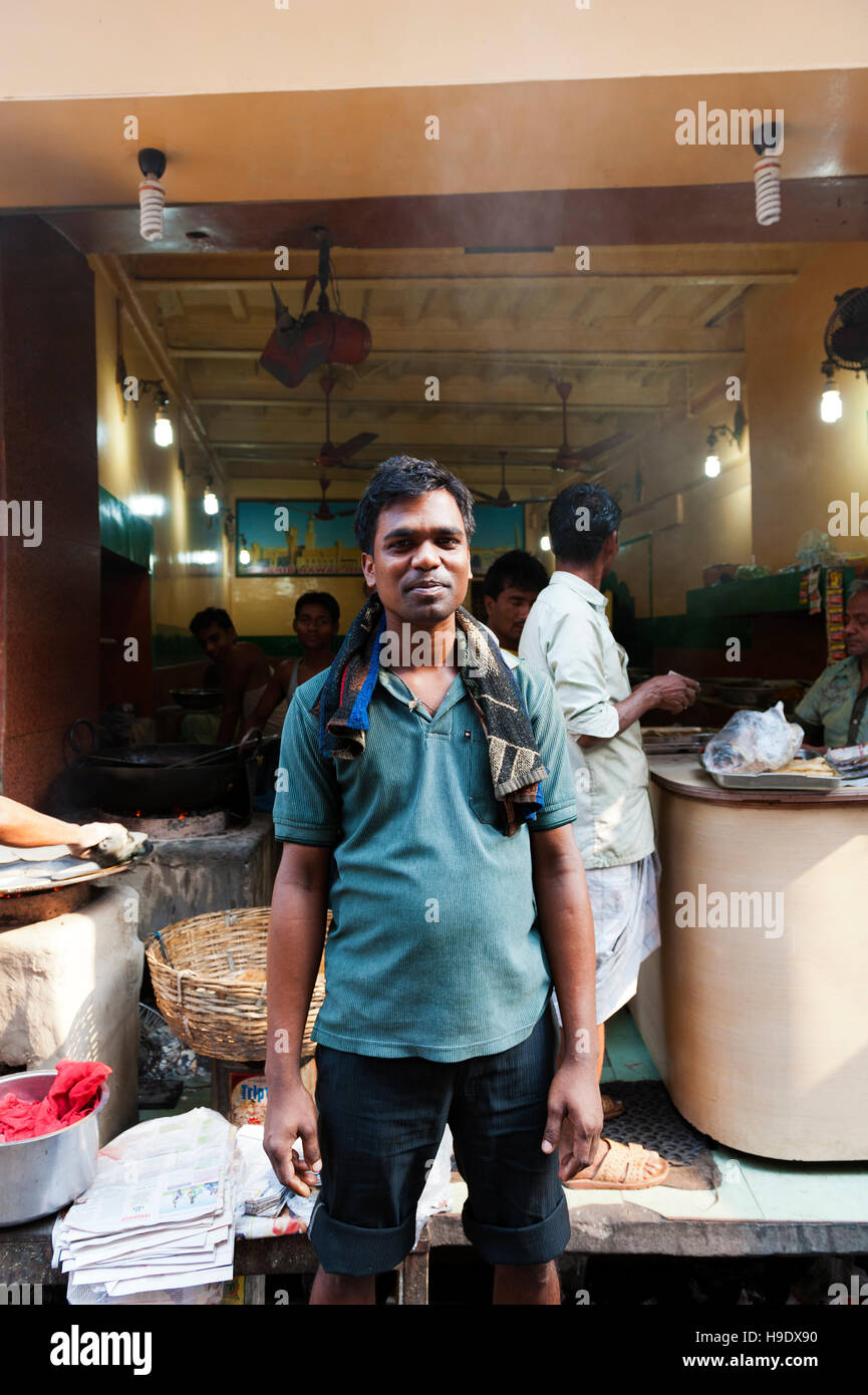 Food stall owner, Calcutta Stock Photo - Alamy