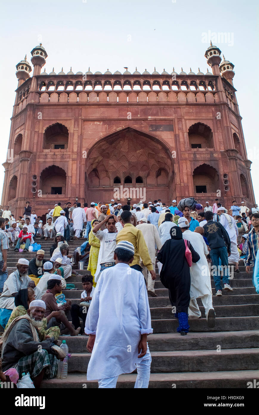Friday prayer at Delhi's Jama Masjid, a mosque built between 1644 and ...