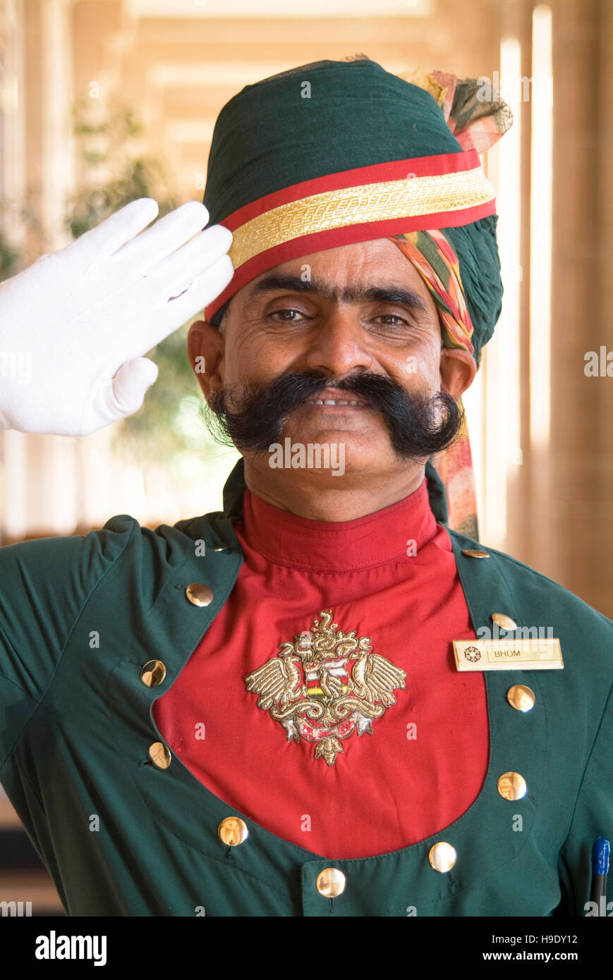 Uniform doorman hotel india hi-res stock photography and images - Alamy