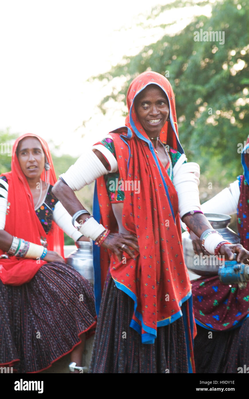 Rajasthani woman in traditional dress hi-res stock photography and ...
