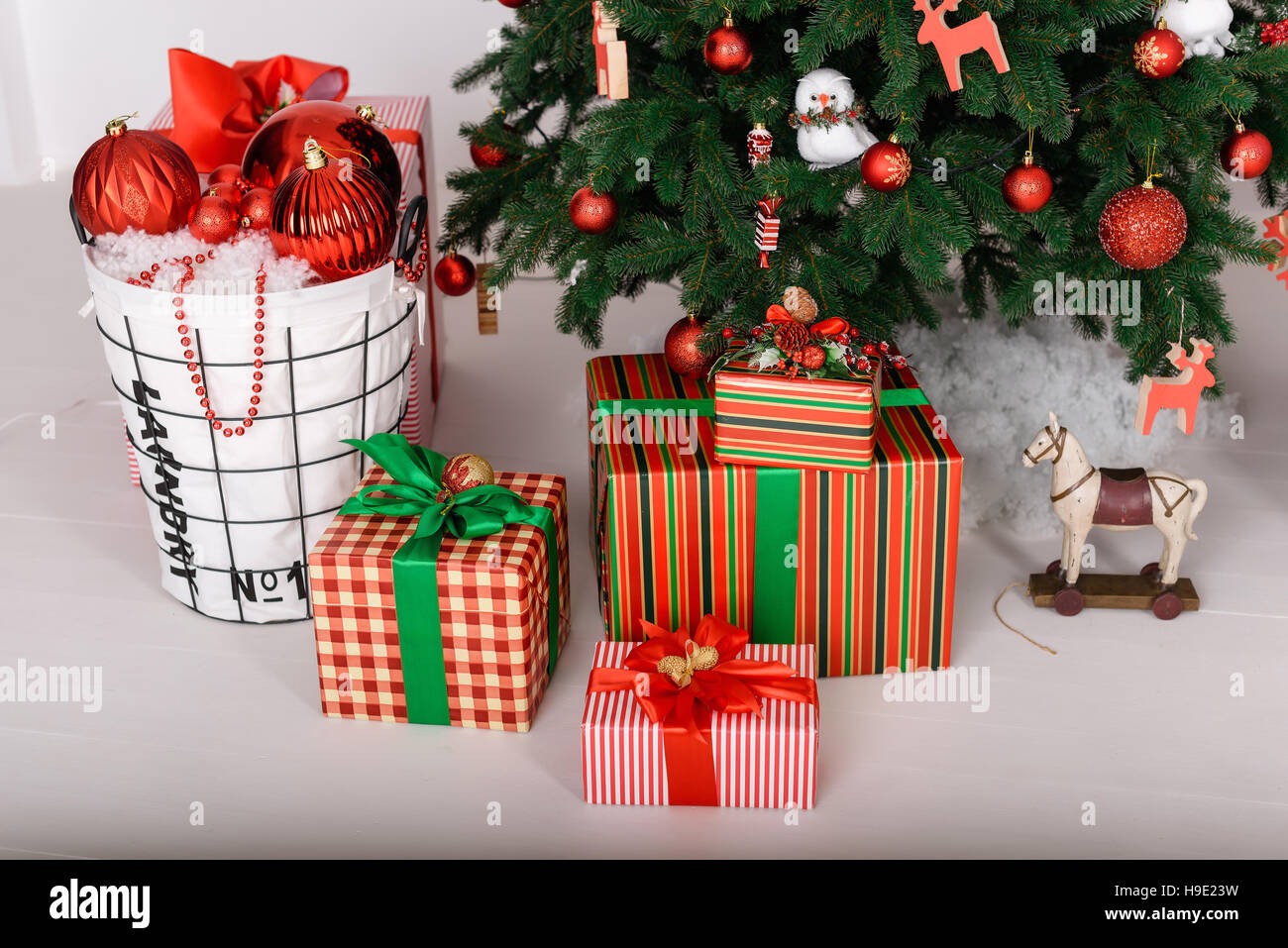 Green christmas tree near hi-res stock photography and images - Alamy