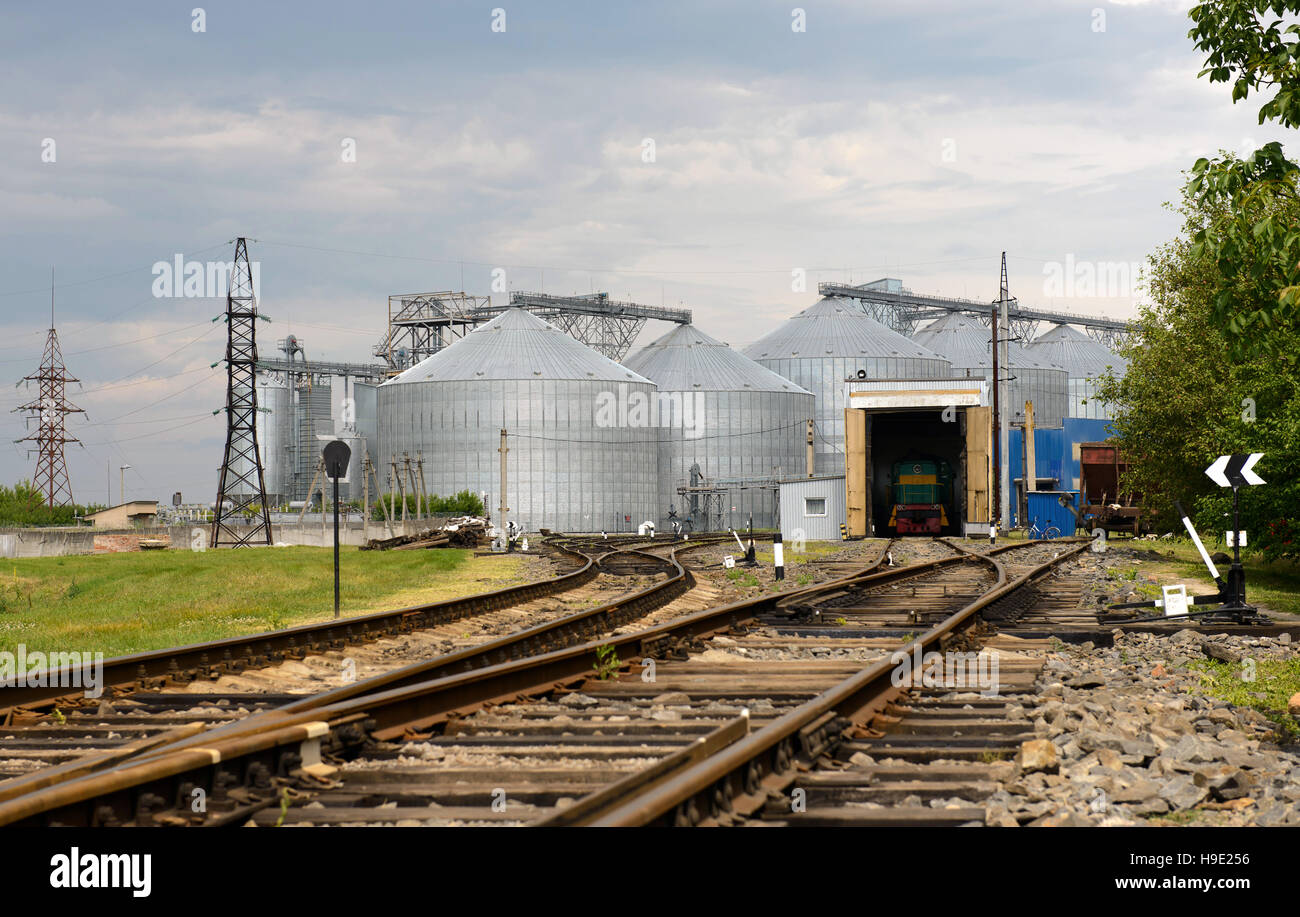 Food grains storage hi-res stock photography and images - Alamy