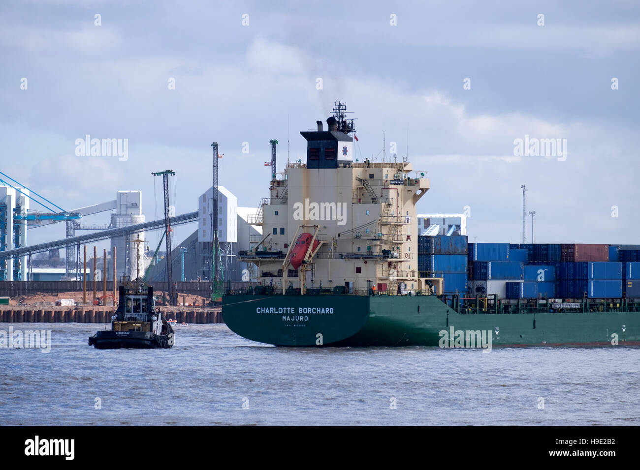 Cargo ship river mersey hi-res stock photography and images - Alamy