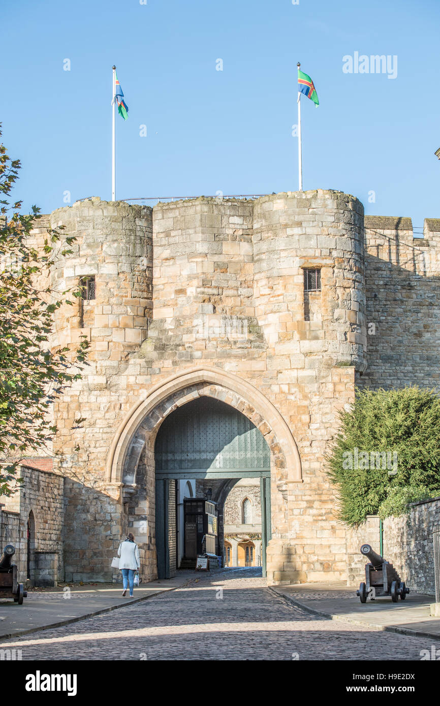 Norman castle tower gate hi-res stock photography and images - Alamy