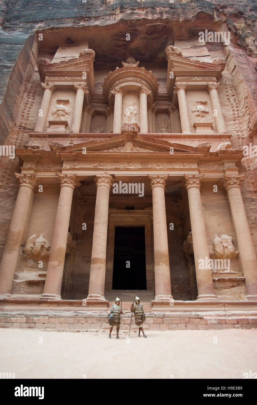 The Treasury building or Al Khazneh at Petra, Jordan Stock Photo - Alamy