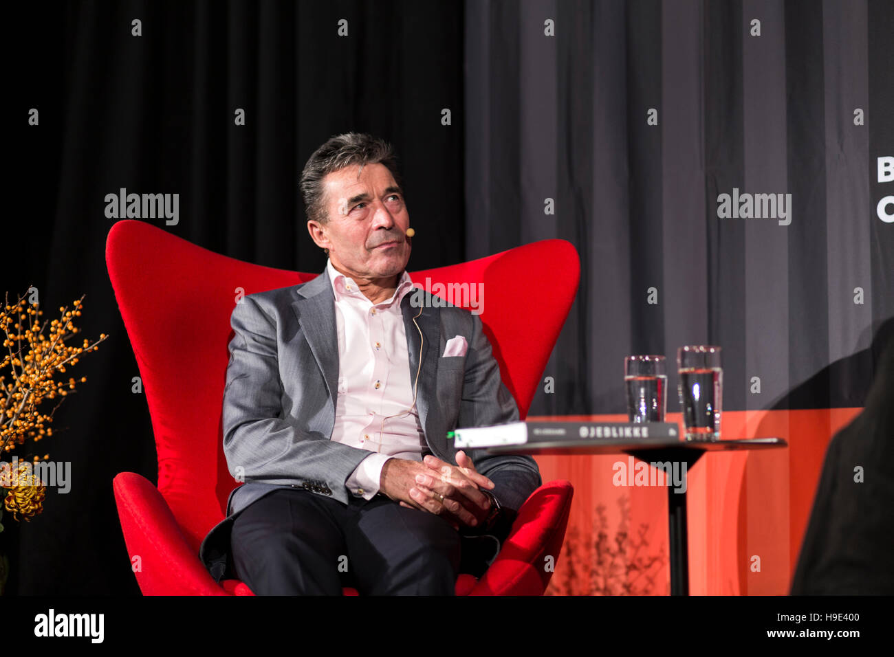 Danish prime minister fogh rasmussen hi-res stock photography and ...
