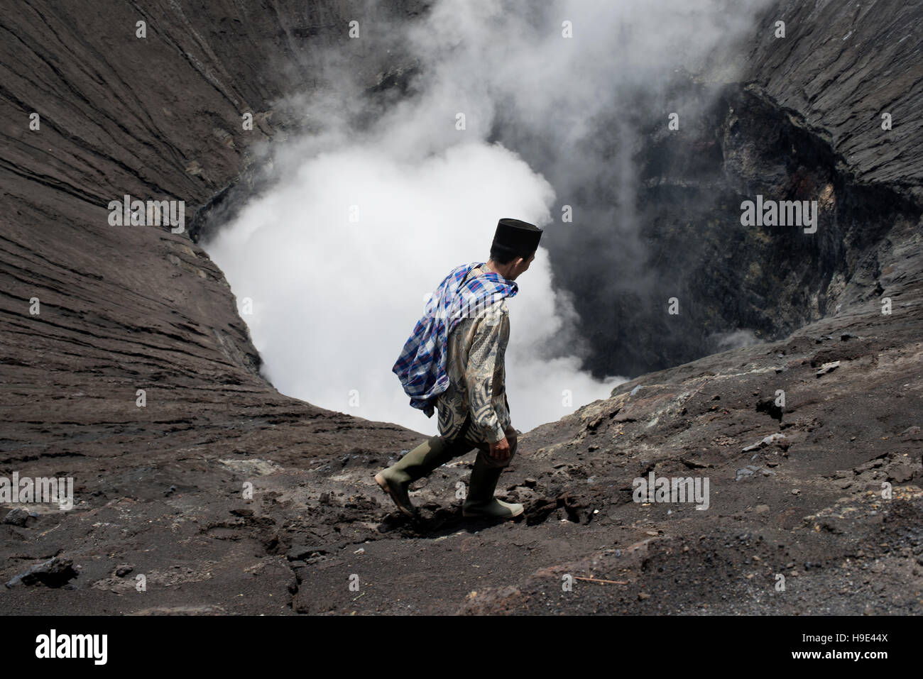 Volcano eruption man hi-res stock photography and images - Alamy