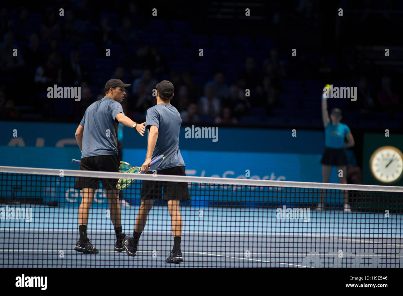 The O2, 19th Nov 2016. Bryan Brothers in action during doubles match vs ...