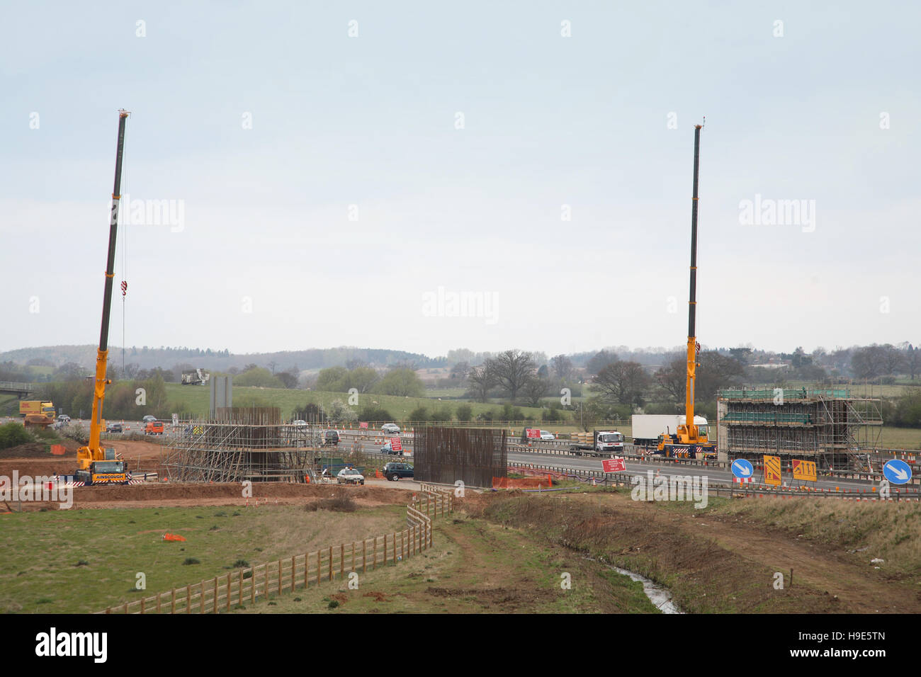 Construction of a new bridge for the A46 to span the M40 motorway ...