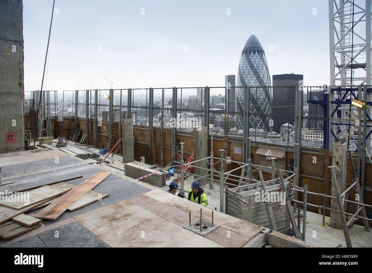 Timber shoring construction hi-res stock photography and images - Alamy