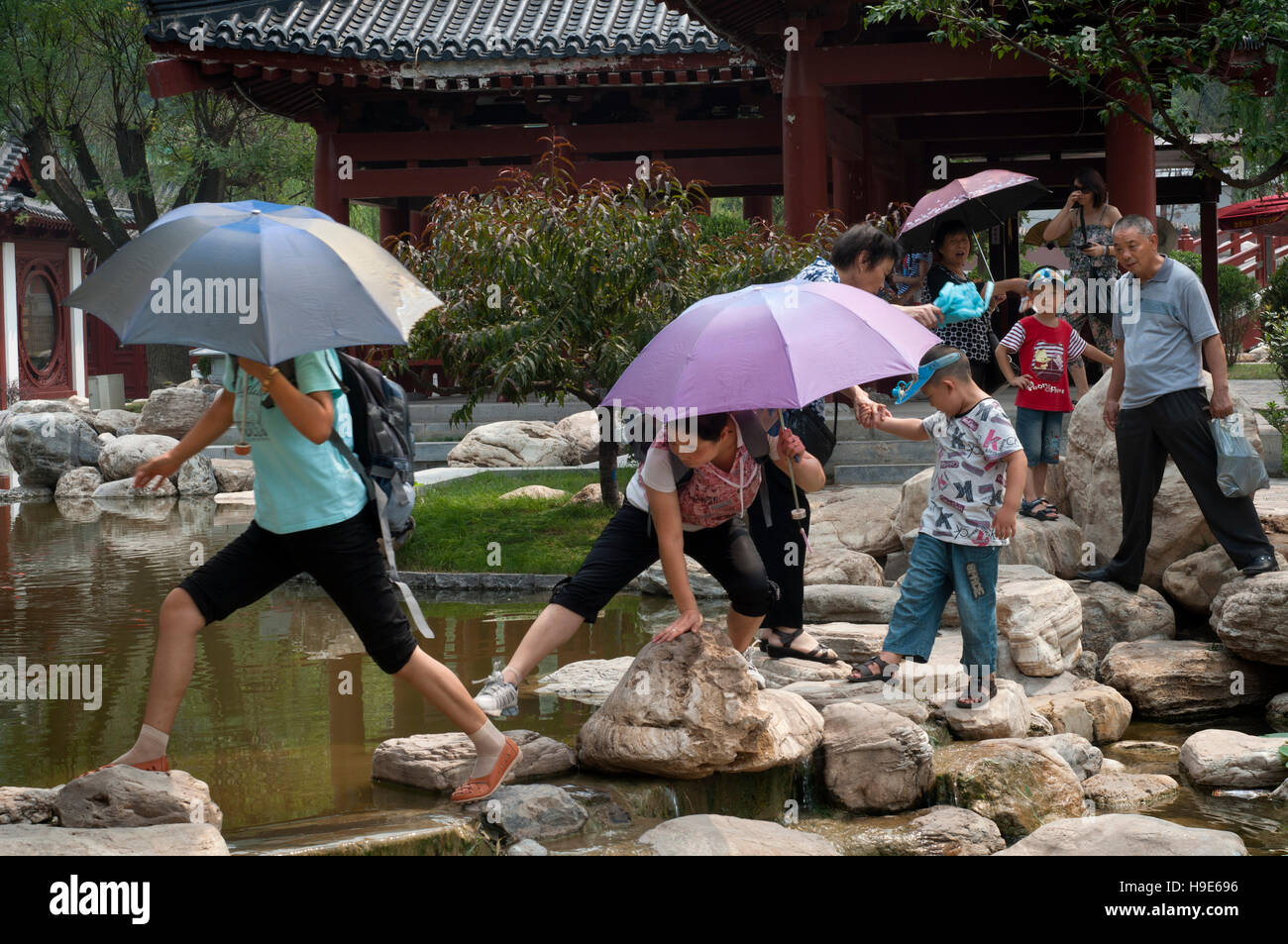 Huaqing Palace Hot Spring, Xian, Shaanxi Province, China. Palace Hot ...