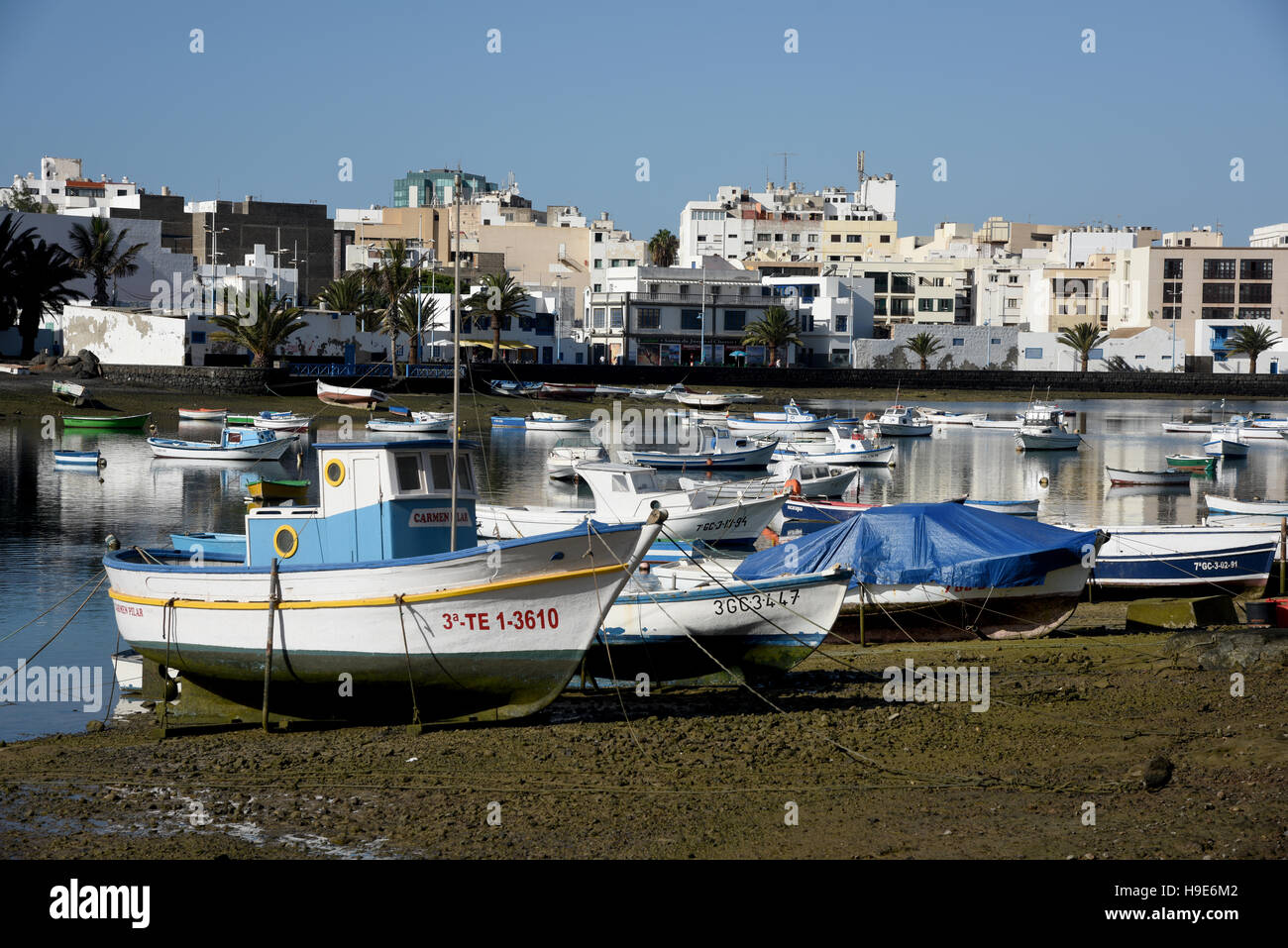 Arrecife port hi-res stock photography and images - Alamy