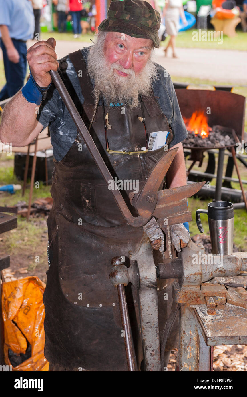 Blacksmiths at work hi-res stock photography and images - Alamy
