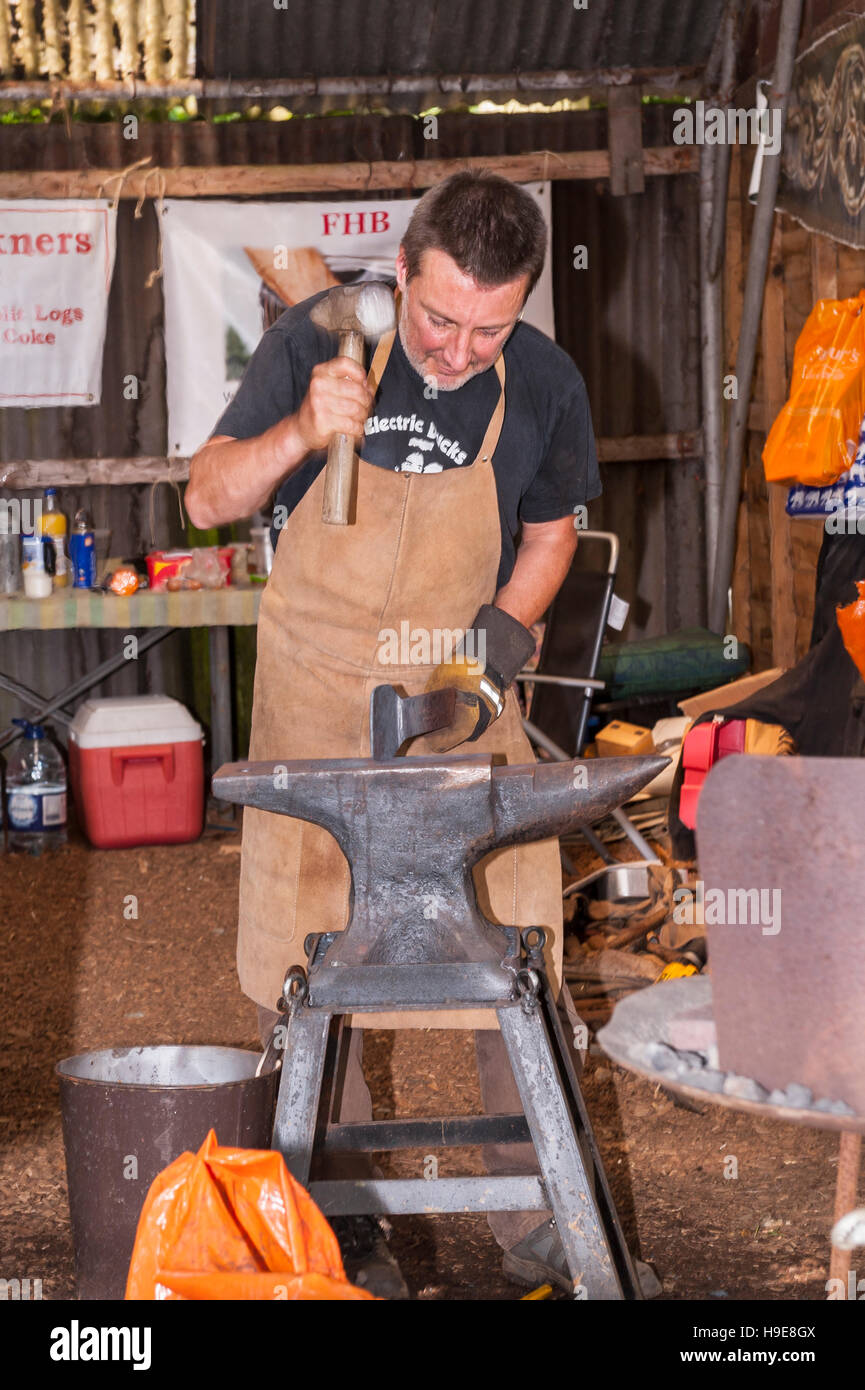 Exterior of the blacksmiths hi-res stock photography and images - Alamy