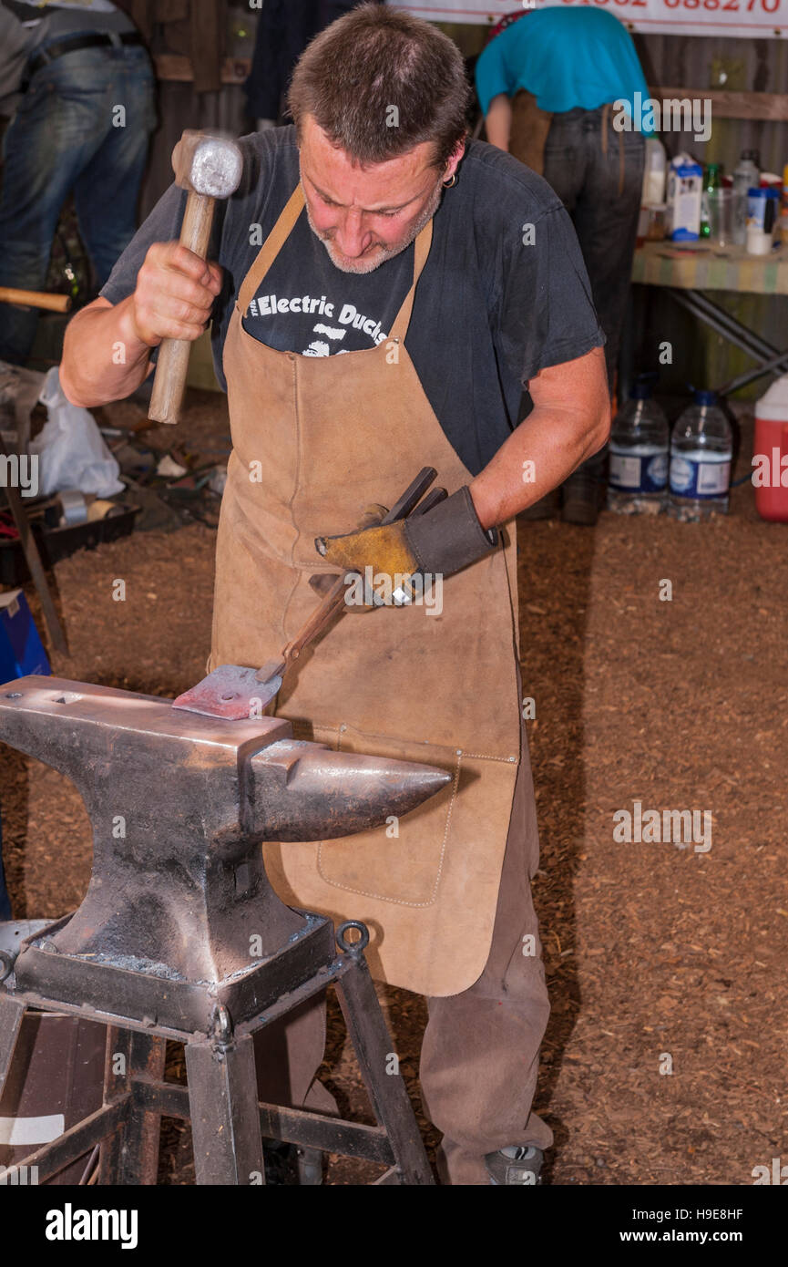 Blacksmiths at work hi-res stock photography and images - Alamy