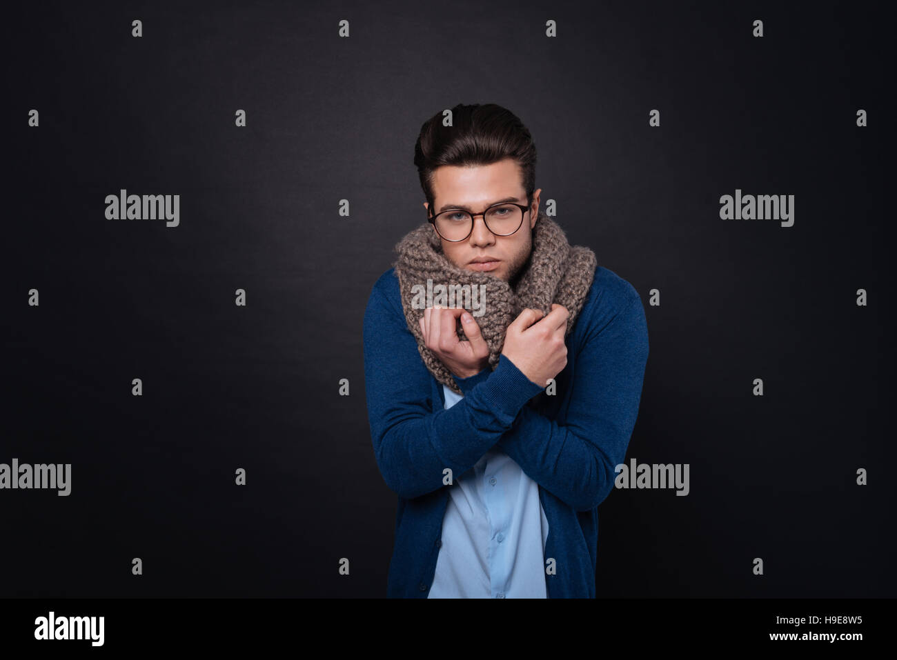 Quilted scarf hi-res stock photography and images - Alamy